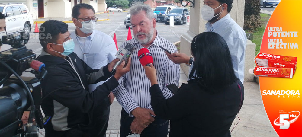 Roberto Contreras no fue inscrito por el CNE y anuncia protesta con ...