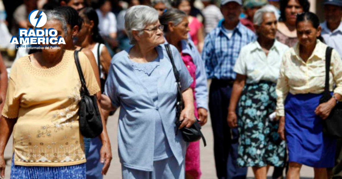 Conceden descuentos a las personas de la tercera y cuarta edad